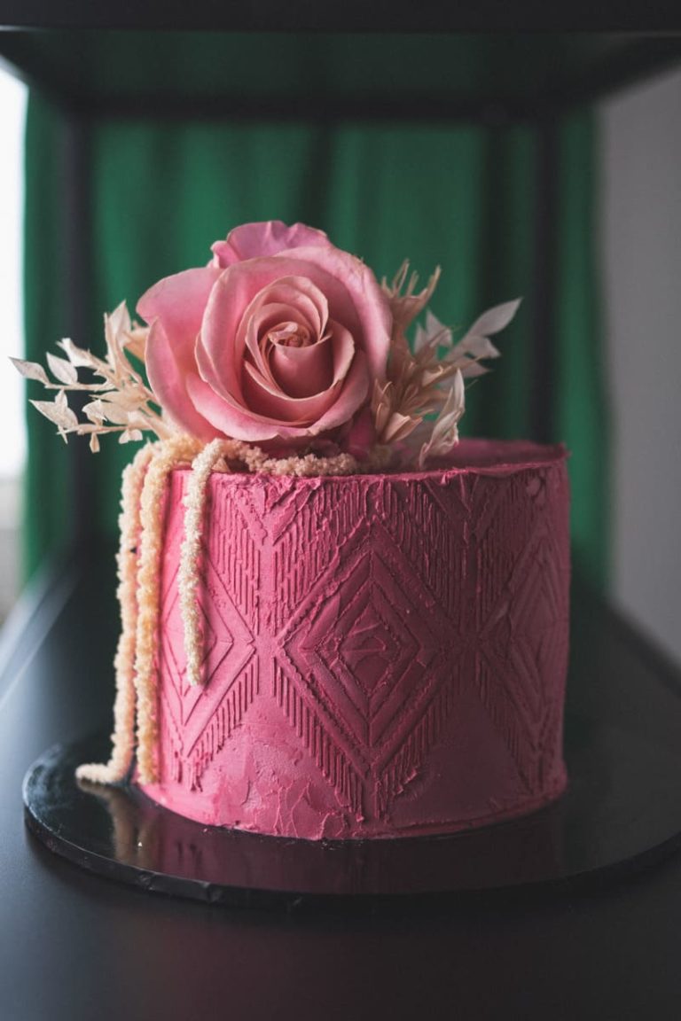 anja cakes rojstnodnevna torta1 (9) - E-poroka